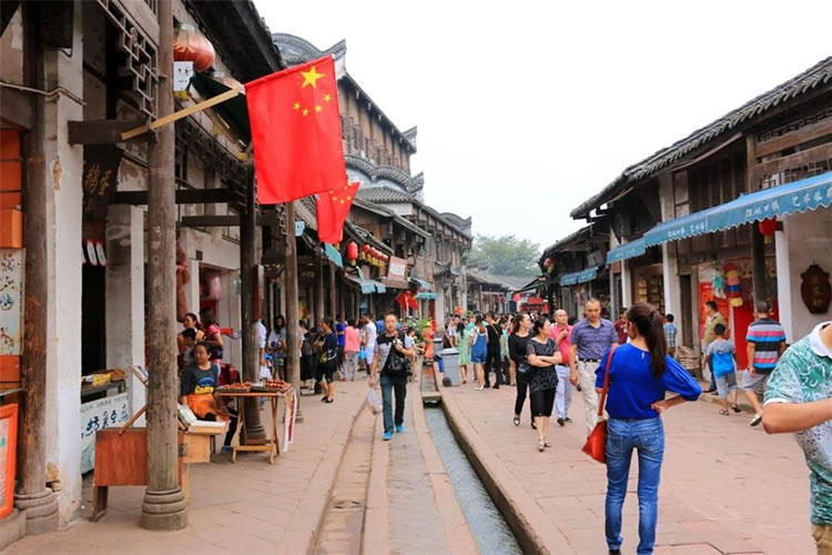 2 Days Chengdu Highlights Tour with Hakka Ancient Town Exploration ...
