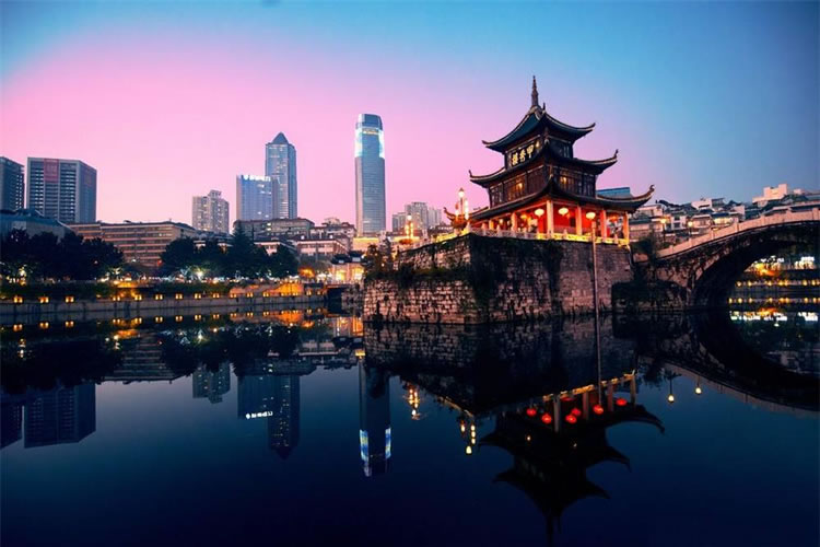 4 Days Guiyang & Anshun Tour | Best Guizhou Tour Package