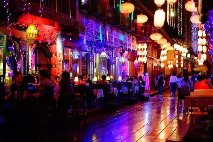 4-Hour Chengdu Tour: Discover Jinjiang River & Bar Night life