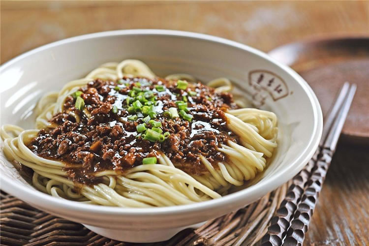 Things to do in Chengdu: Dandan Noodle Cooking Class, Spice Market Visit