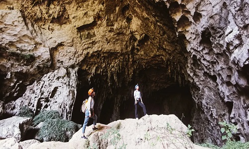 Guilin Cave Tours with Li River Hiking & Xingping Exploration