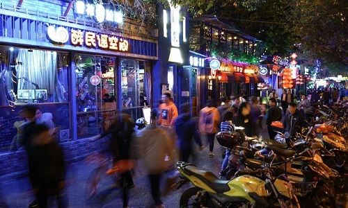 Chengdu Mahjong Tour: Play, Eat & Explore Local Life