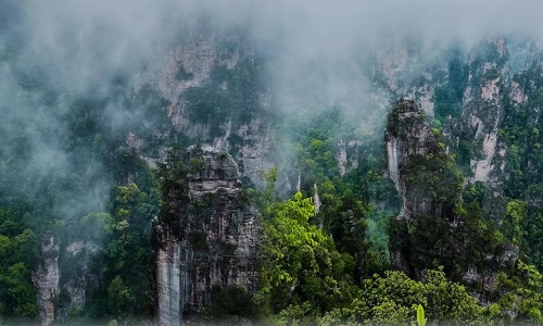 Guilin & Zhangjiajie Tour: From Karst Peaks to Avatar Mountains